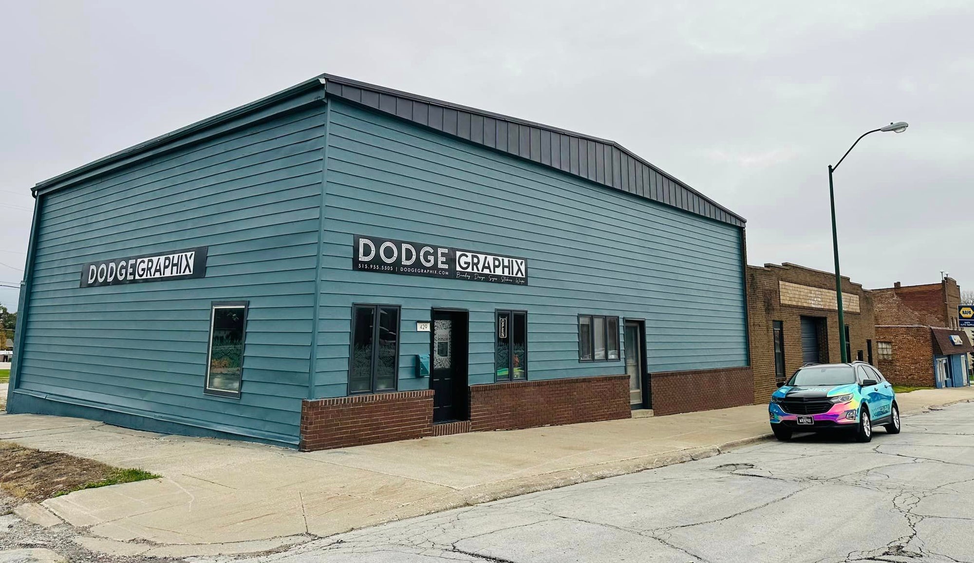 About – Dodge Graphix