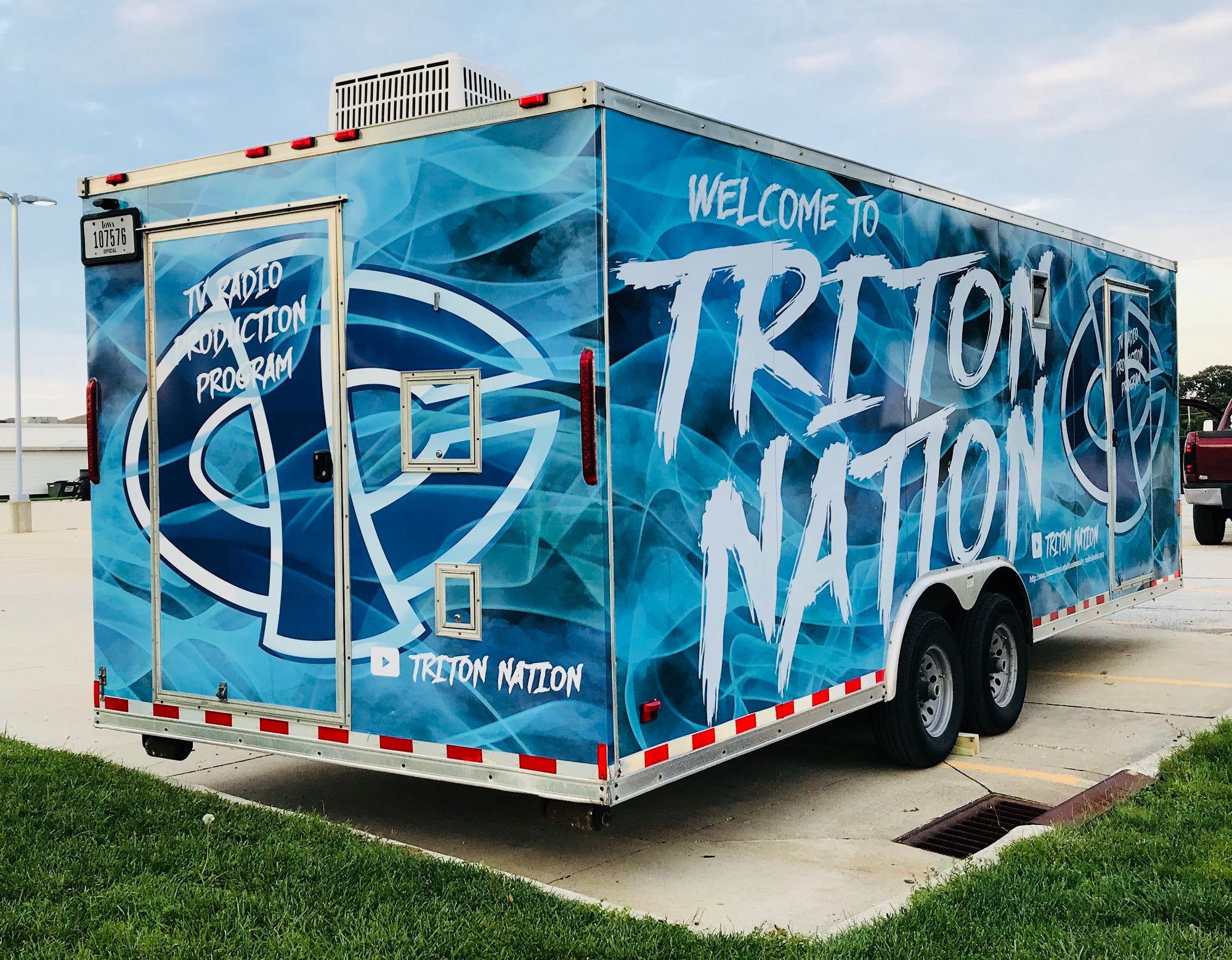 Custom Trailer Wraps | Vinyl Graphics & Lettering for Trailers – Dodge ...